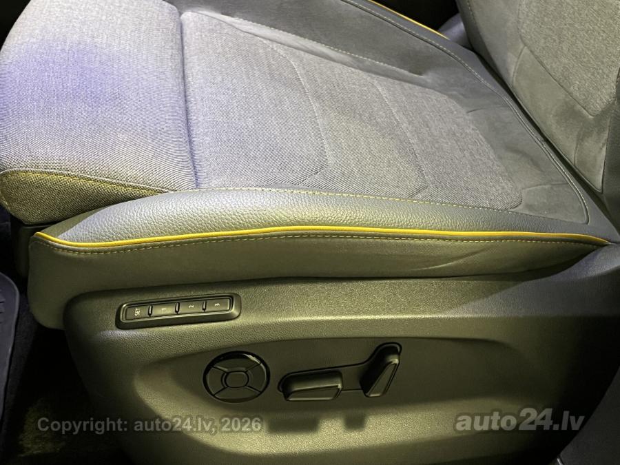 Zils Skoda Kodiaq 2024 Tallina, ar dzinēja tilpumu 2.00 L un nobraukumu 36 tūkst. km par 39900 €, foto 25 vietnē AUTOMOTO.COM.LV