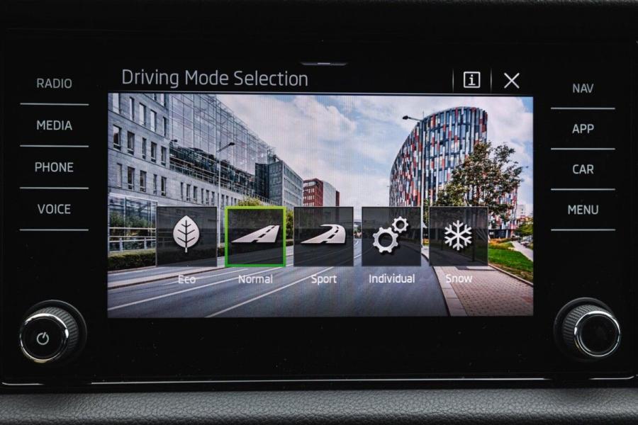 Zils Skoda Kodiaq 2024 Ventspils, ar dzinēja tilpumu 2.00 L un nobraukumu 69 tūkst. km par 34850 €, foto 27 vietnē AUTOMOTO.COM.LV