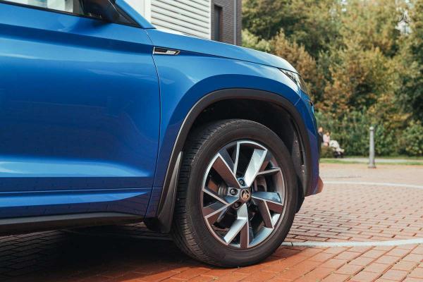 Zils Skoda Kodiaq 2024 Viļņa, ar dzinēja tilpumu 1.98 L un nobraukumu 49 tūkst. km par 34600 €, foto 11 vietnē AUTOMOTO.COM.LV