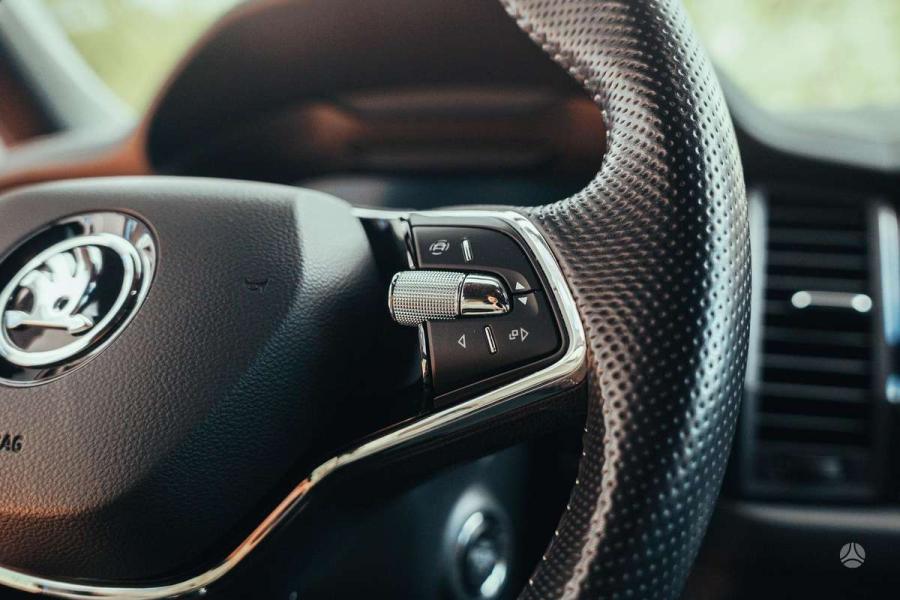 Синий Шкода Kodiaq 2024 в Вильнюс, объемом двигателя 1.98 л и пробегом 49 тыс. км за 34600 €, фото 25 на AUTOMOTO.COM.LV