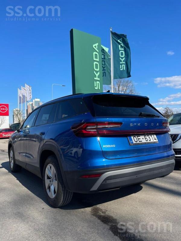 Zils Skoda Kodiaq 2025 Rīga, ar dzinēja tilpumu 1.50 L un nobraukumu 27 tūkst. km par 30900 €, foto 5 vietnē AUTOMOTO.COM.LV