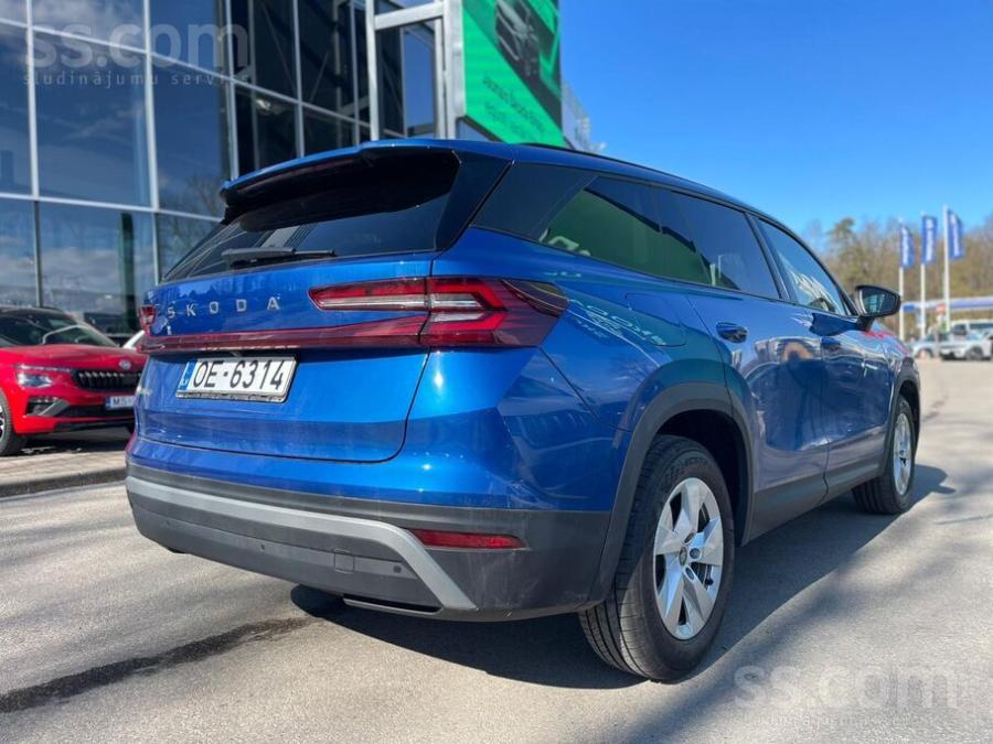 Синий Шкода Kodiaq 2025 в Рига, объемом двигателя 1.50 л и пробегом 27 тыс. км за 30900 €, фото 1 на AUTOMOTO.COM.LV