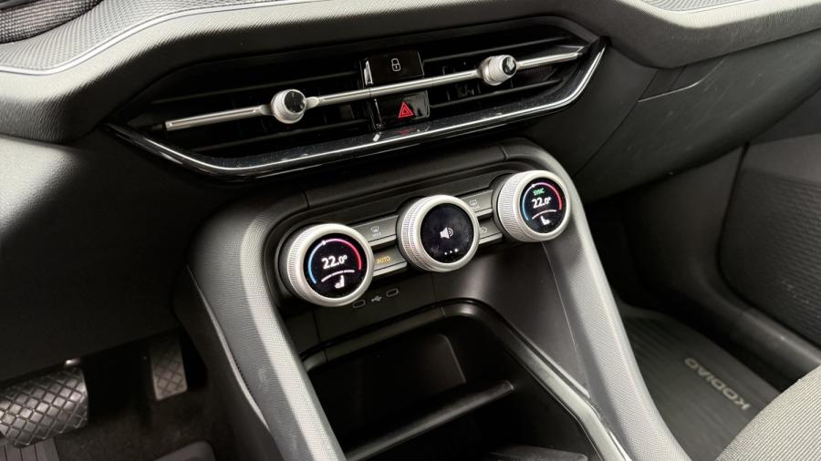Синий Шкода Kodiaq 2025 в Рига, объемом двигателя 2.00 л и пробегом 34 тыс. км за 39900 €, фото 26 на AUTOMOTO.COM.LV