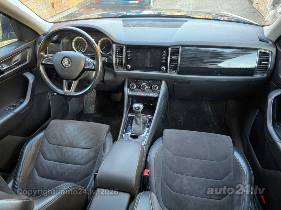 Zils Skoda Kodiaq 2017 Rapla, ar dzinēja tilpumu 2.00 L un nobraukumu 274 tūkst. km par 18600 €, foto 12 vietnē AUTOMOTO.COM.LV