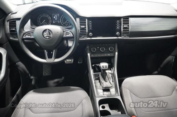 Blue Skoda Kodiaq 2018 in Tallinn, with an engine capacity of 1.40 L and mileage of 92 thousand km for 19900 €, photo 9 on AUTOMOTO.COM.LV