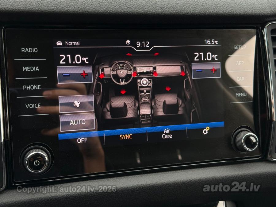 Zils Skoda Kodiaq 2018 Pērnava, ar dzinēja tilpumu 1.50 L un nobraukumu 73 tūkst. km par 22900 €, foto 14 vietnē AUTOMOTO.COM.LV