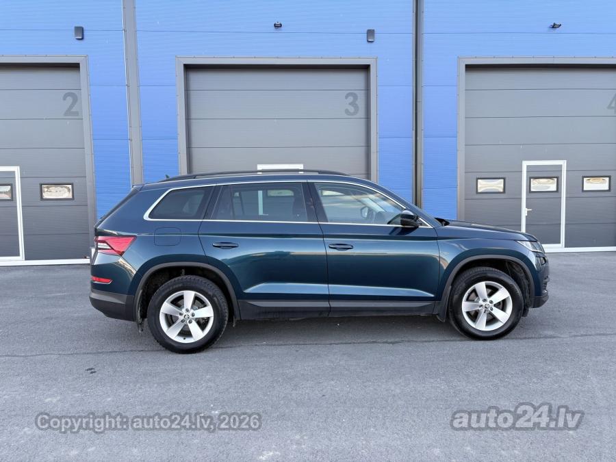 Zils Skoda Kodiaq 2021 Tartu, ar dzinēja tilpumu 1.50 L un nobraukumu 105 tūkst. km par 18990 €, foto 5 vietnē AUTOMOTO.COM.LV