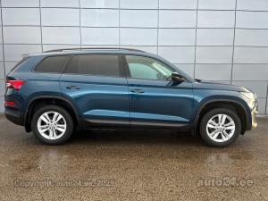Zils Skoda Kodiaq 2022 Kuresāre, ar dzinēja tilpumu 1.50 L un nobraukumu 52 tūkst. km par 22990 €, foto 7 vietnē AUTOMOTO.COM.LV
