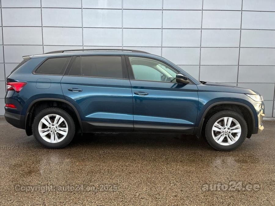 Zils Skoda Kodiaq 2022 Kuresāre, ar dzinēja tilpumu 1.50 L un nobraukumu 52 tūkst. km par 22990 €, foto 7 vietnē AUTOMOTO.COM.LV
