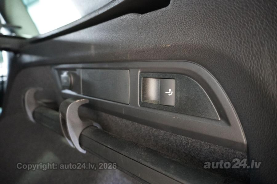 Blue Skoda Kodiaq 2022 in Tallinn, with an engine capacity of 2.00 L and mileage of 119 thousand km for 32900 €, photo 8 on AUTOMOTO.COM.LV