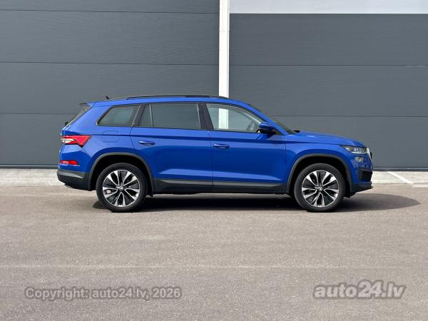 Синий Шкода Kodiaq 2023 в Таллин, объемом двигателя 2.00 л и пробегом 119 тыс. км за 28500 €, фото 5 на AUTOMOTO.COM.LV