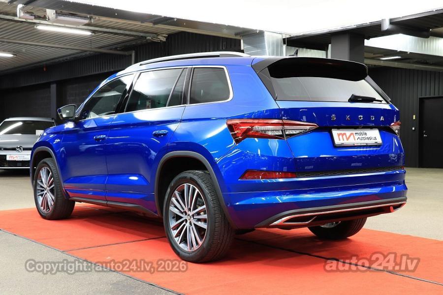 Синий Шкода Kodiaq 2023 в Таллин, объемом двигателя 2.00 л и пробегом 120 тыс. км за 33995 €, фото 4 на AUTOMOTO.COM.LV