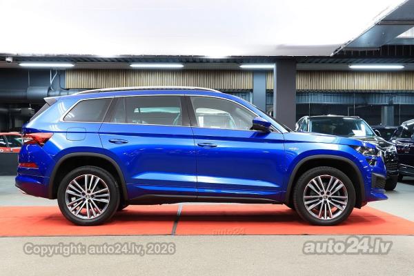 Skoda Kodiaq 2023 in Tallinn on AUTOMOTO.COM.LV Blue Skoda Kodiaq 2023 in Tallinn, with an engine capacity of 2.00 L and mileage of 120 thousand km for 33995 €, photo 6 on AUTOMOTO.COM.LV