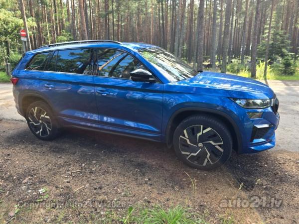 Синий Шкода Kodiaq 2024 в Таллин, объемом двигателя 2.00 л и пробегом 16 тыс. км за 38350 €, фото 1 на AUTOMOTO.COM.LV