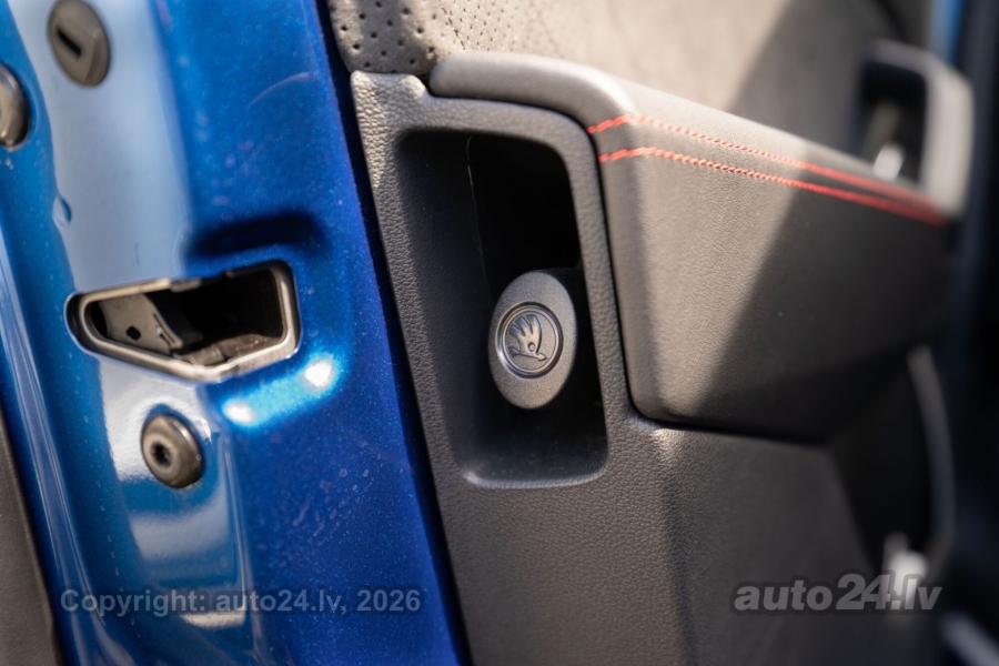 Zils Skoda Kodiaq 2024 Tallina, ar dzinēja tilpumu 2.00 L un nobraukumu 16 tūkst. km par 38900 €, foto 22 vietnē AUTOMOTO.COM.LV