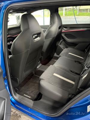 Zils Skoda Kodiaq 2024 Tallina, ar dzinēja tilpumu 1.50 L un nobraukumu 18 tūkst. km par 36900 €, foto 9 vietnē AUTOMOTO.COM.LV