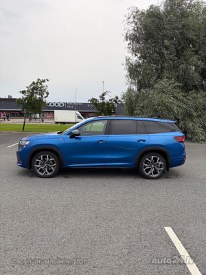 Zils Skoda Kodiaq 2024 Tallina, ar dzinēja tilpumu 1.50 L un nobraukumu 18 tūkst. km par 36900 €, foto 10 vietnē AUTOMOTO.COM.LV