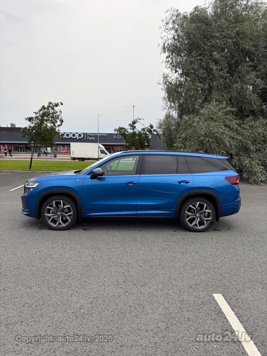Zils Skoda Kodiaq 2024 Tallina, ar dzinēja tilpumu 1.50 L un nobraukumu 18 tūkst. km par 36900 €, foto 10 vietnē AUTOMOTO.COM.LV