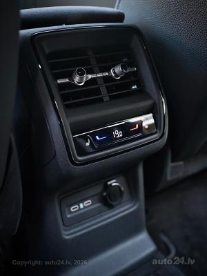 Zils Skoda Kodiaq 2024 Tallina, ar dzinēja tilpumu 1.50 L un nobraukumu 19 tūkst. km par 38900 €, foto 19 vietnē AUTOMOTO.COM.LV