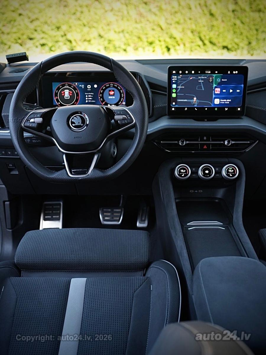 Zils Skoda Kodiaq 2024 Tallina, ar dzinēja tilpumu 1.50 L un nobraukumu 19 tūkst. km par 38900 €, foto 22 vietnē AUTOMOTO.COM.LV