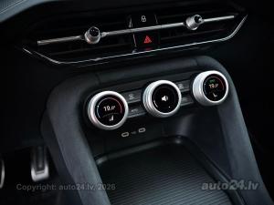 Zils Skoda Kodiaq 2024 Tallina, ar dzinēja tilpumu 1.50 L un nobraukumu 19 tūkst. km par 38900 €, foto 24 vietnē AUTOMOTO.COM.LV