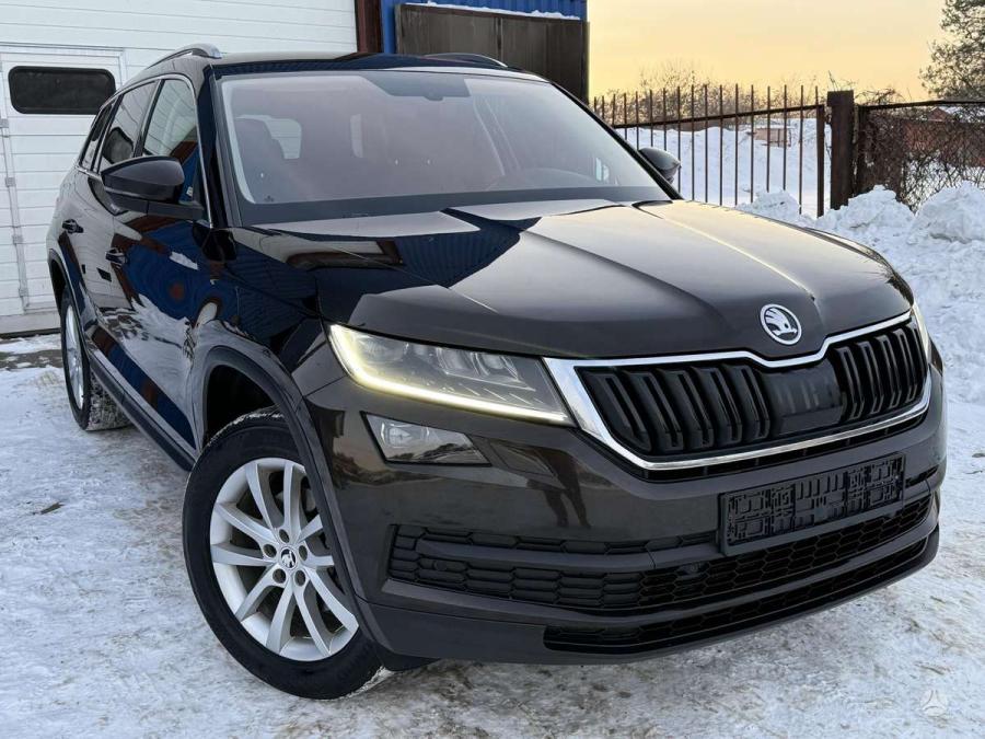 Brown Skoda Kodiaq 2017 in Prienai, with an engine capacity of 1.97 L and mileage of 286 thousand km for 13950 €, photo 4 on AUTOMOTO.COM.LV