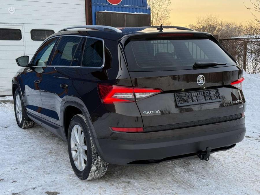 Brown Skoda Kodiaq 2017 in Prienai, with an engine capacity of 1.97 L and mileage of 286 thousand km for 13950 €, photo 13 on AUTOMOTO.COM.LV