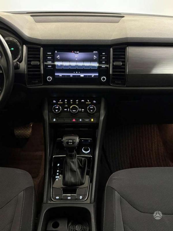 Brown Skoda Kodiaq 2017 in Marijampole, with an engine capacity of 1.97 L and mileage of 271 thousand km for 14450 €, photo 10 on AUTOMOTO.COM.LV