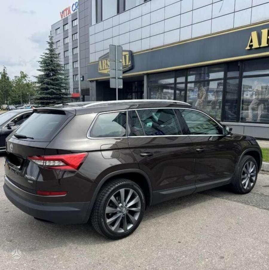 Коричневый Шкода Kodiaq 2017 в Аникщяй, объемом двигателя 1.40 л и пробегом 103 тыс. км за 17900 €, фото 4 на AUTOMOTO.COM.LV