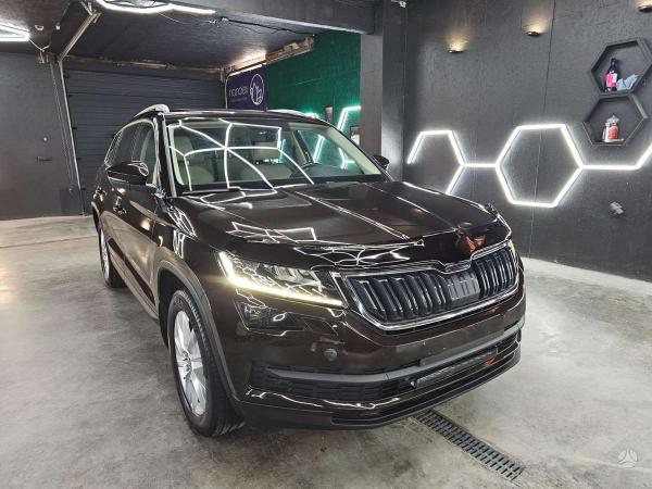 Brown Skoda Kodiaq 2017 in Mazeikiai, with an engine capacity of 1.97 L and mileage of 240 thousand km for 17750 €, photo 3 on AUTOMOTO.COM.LV