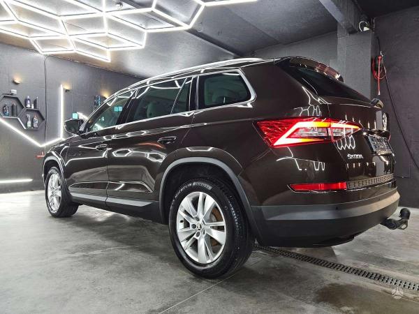 Brown Skoda Kodiaq 2017 in Mazeikiai, with an engine capacity of 1.97 L and mileage of 240 thousand km for 17750 €, photo 7 on AUTOMOTO.COM.LV