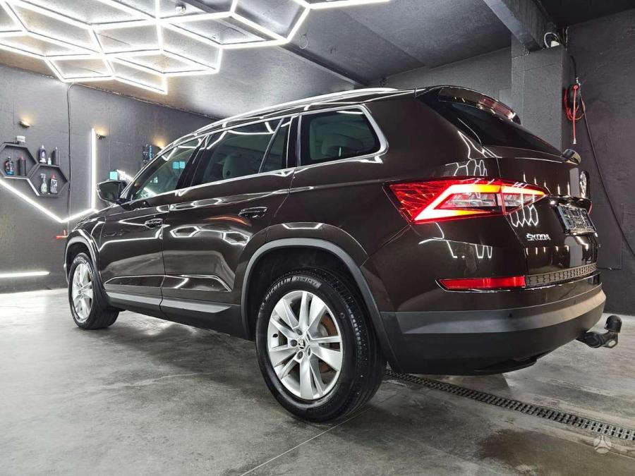 Brūns Skoda Kodiaq 2017 Mažeikiai, ar dzinēja tilpumu 1.97 L un nobraukumu 240 tūkst. km par 17750 €, foto 8 vietnē AUTOMOTO.COM.LV