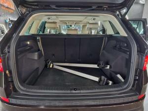 Brūns Skoda Kodiaq 2017 Mažeikiai, ar dzinēja tilpumu 1.97 L un nobraukumu 240 tūkst. km par 17750 €, foto 18 vietnē AUTOMOTO.COM.LV