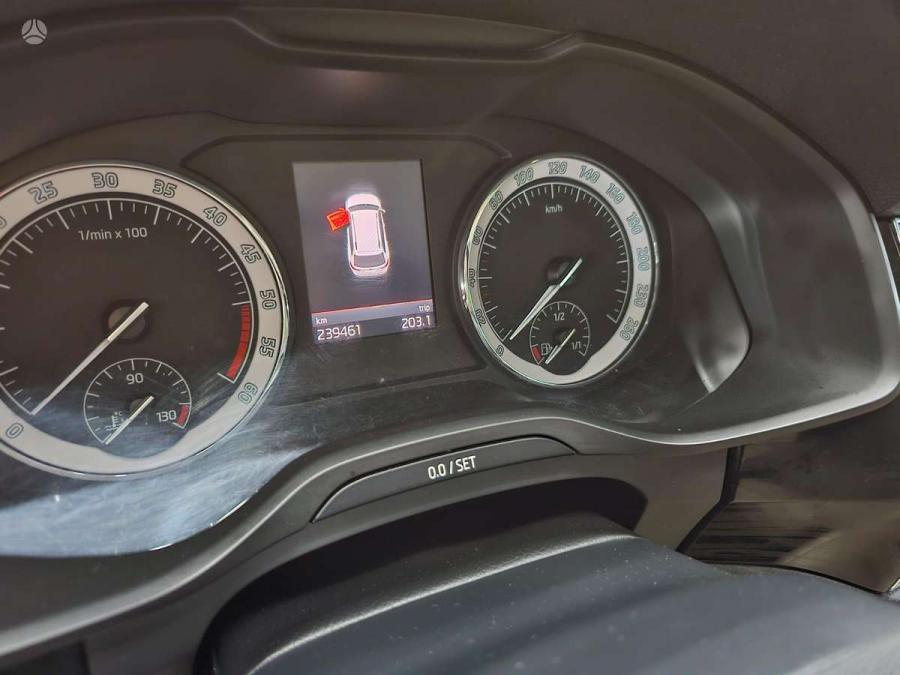 Brūns Skoda Kodiaq 2017 Mažeikiai, ar dzinēja tilpumu 1.97 L un nobraukumu 240 tūkst. km par 17750 €, foto 25 vietnē AUTOMOTO.COM.LV