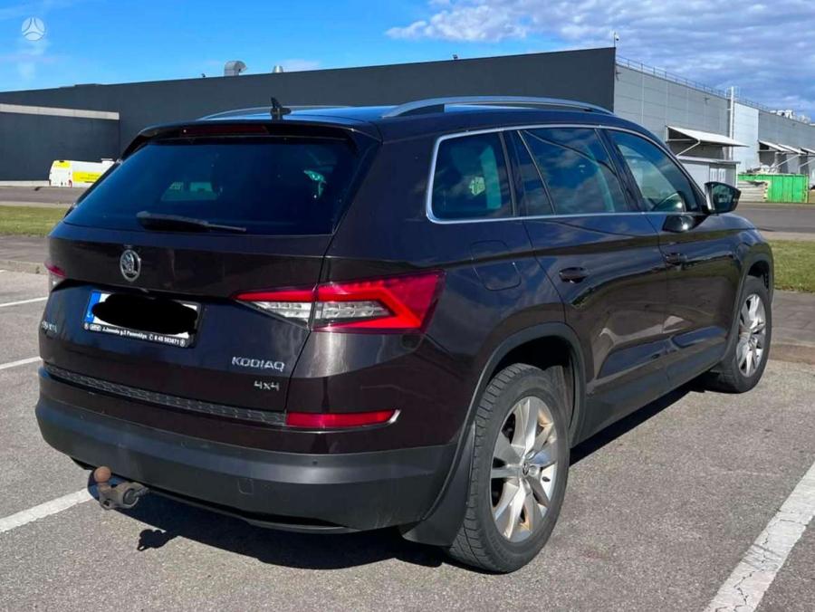 Brūns Skoda Kodiaq 2017 Panevēža, ar dzinēja tilpumu 1.40 L un nobraukumu 130 tūkst. km par 20250 €, foto 5 vietnē AUTOMOTO.COM.LV