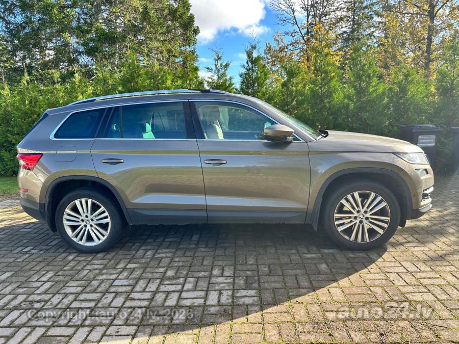 Brūns Skoda Kodiaq 2017 Tallina, ar dzinēja tilpumu 2.00 L un nobraukumu 148 tūkst. km par 19990 €, foto 4 vietnē AUTOMOTO.COM.LV