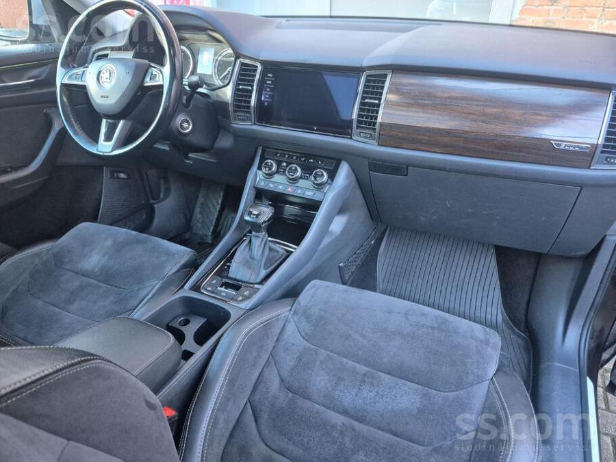 Brown Skoda Kodiaq 2018 in Riga, with an engine capacity of 2.00 L and mileage of 274 thousand km for 19450 €, photo 7 on AUTOMOTO.COM.LV