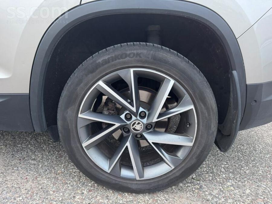Brūns Skoda Kodiaq 2018 Rīga, ar dzinēja tilpumu 2.00 L un nobraukumu 215 tūkst. km par 17950 €, foto 20 vietnē AUTOMOTO.COM.LV