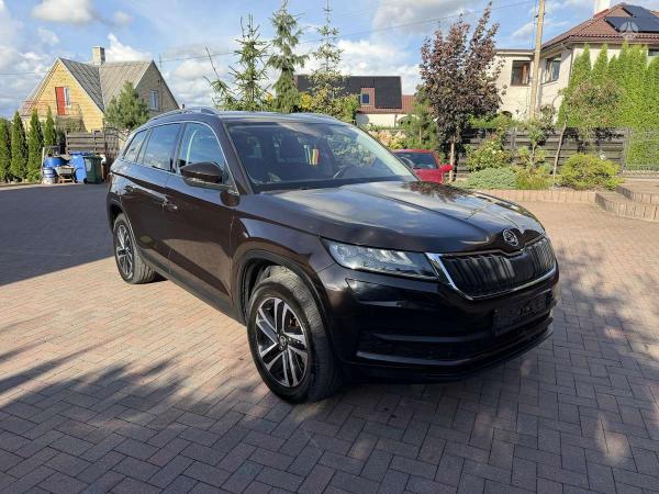 Brown Skoda Kodiaq 2018 in Kelme, with an engine capacity of 1.97 L and mileage of 185 thousand km for 16999 €, photo 4 on AUTOMOTO.COM.LV