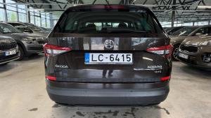 Коричневый Шкода Kodiaq 2018 в Рига, объемом двигателя 2.00 л и пробегом 216 тыс. км за 15900 €, фото 4 на AUTOMOTO.COM.LV