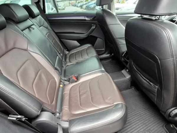 Коричневый Шкода Kodiaq 2018 в Рига, объемом двигателя 2.00 л и пробегом 253 тыс. км за 16890 €, фото 11 на AUTOMOTO.COM.LV