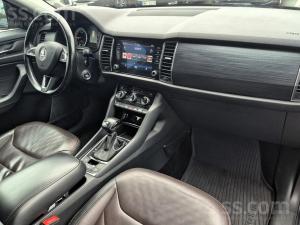 Brown Skoda Kodiaq 2018 in Riga, with an engine capacity of 2.00 L and mileage of 254 thousand km for 16890 €, photo 10 on AUTOMOTO.COM.LV