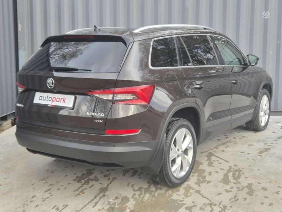 Brūns Skoda Kodiaq 2019 Viļņa, ar dzinēja tilpumu 1.97 L un nobraukumu 143 tūkst. km par 22900 €, foto 4 vietnē AUTOMOTO.COM.LV
