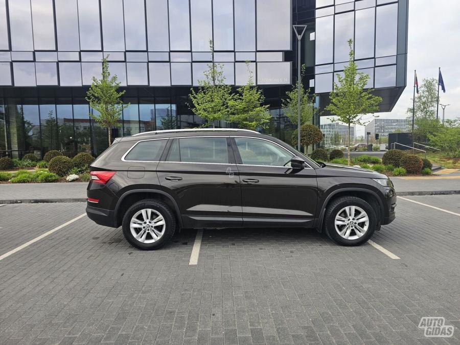 Brown Skoda Kodiaq 2019 in Vilnius, with an engine capacity of 1.50 L and mileage of 132 thousand km for 20200 €, photo 9 on AUTOMOTO.COM.LV