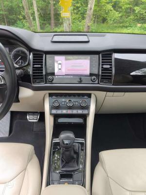 Brown Skoda Kodiaq 2019 in Alytus, with an engine capacity of 2.00 L and mileage of 160 thousand km for 20800 €, photo 8 on AUTOMOTO.COM.LV