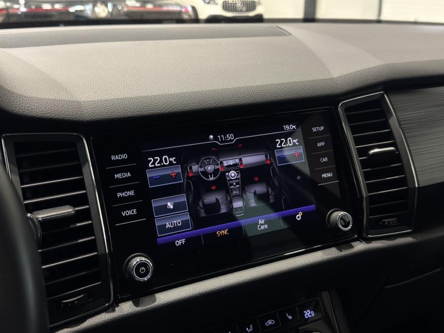 Brūns Skoda Kodiaq 2019 Rīga, ar dzinēja tilpumu 1.50 L un nobraukumu 119 tūkst. km par 17990 €, foto 20 vietnē AUTOMOTO.COM.LV