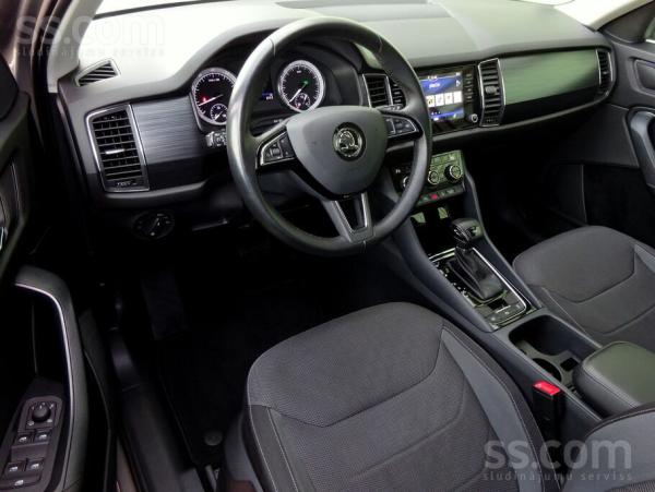 Brown Skoda Kodiaq 2020 in Riga, with an engine capacity of 1.50 L and mileage of 112 thousand km for 17900 €, photo 7 on AUTOMOTO.COM.LV