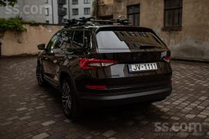 Brūns Skoda Kodiaq 2021 Rīga, ar dzinēja tilpumu 2.00 L un nobraukumu 97 tūkst. km par 27000 €, foto 4 vietnē AUTOMOTO.COM.LV