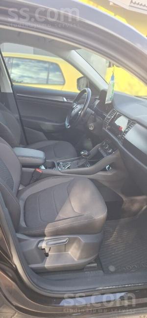 Brown Skoda Kodiaq 2021 in Ogre, with an engine capacity of 2.00 L and mileage of 117 thousand km for 23500 €, photo 10 on AUTOMOTO.COM.LV