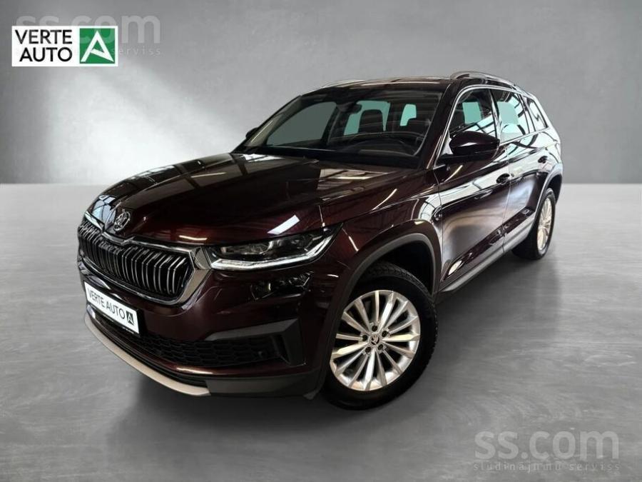 Коричневый Шкода Kodiaq 2023 в Рига, объемом двигателя 2.00 л и пробегом 100 тыс. км за 32490 €, фото 1 на AUTOMOTO.COM.LV